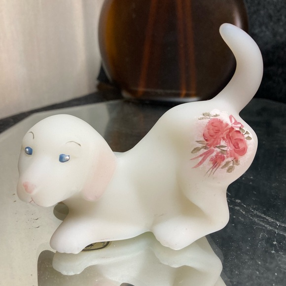 Fenton | Accents | No28vintage Fenton Playing Dog | Poshmark